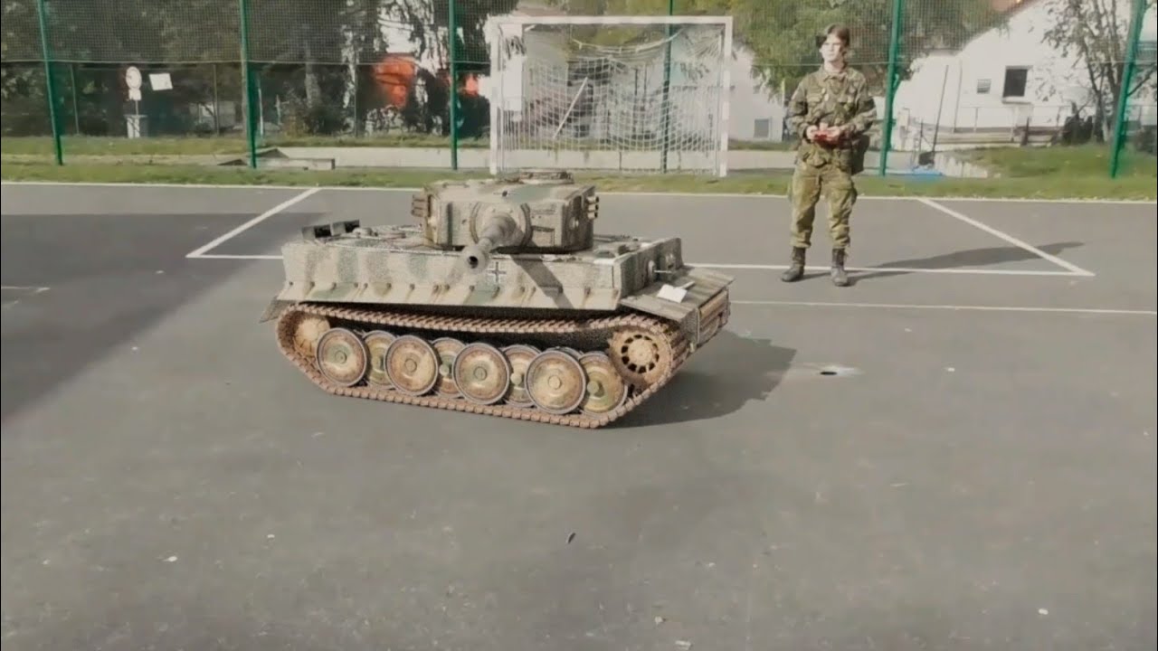 [Test] Mini tank battle - Tiger vs Tiger II - YouTube