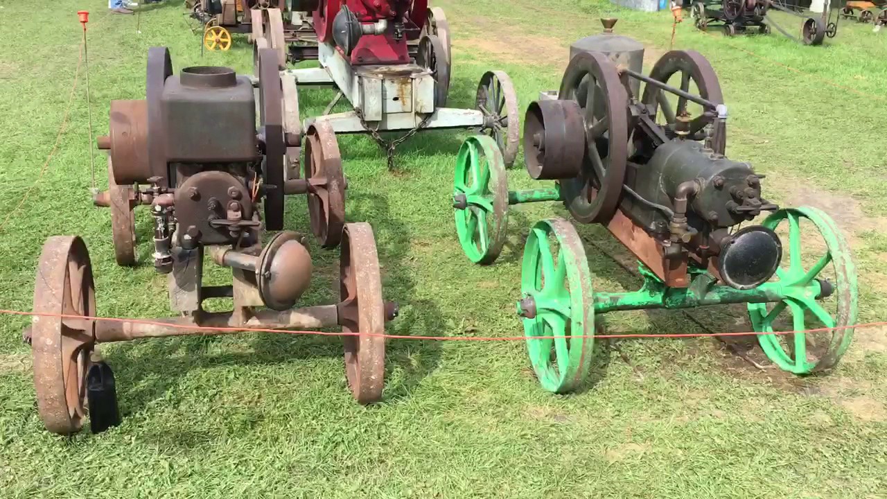 Waterloo Boy engines shown at Old Threshers in 2016 - YouTube