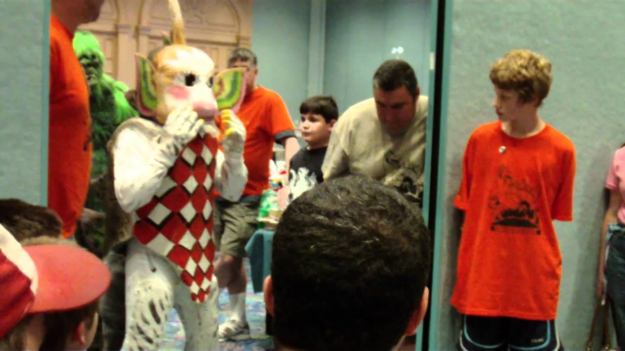 Godzilla Fest G-Fest 17 XVII Costume Parade - YouTube