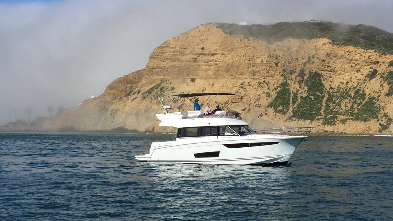 2017 Velasco 43F Powerboat Built By: Jeanneau Yachts - YouTube