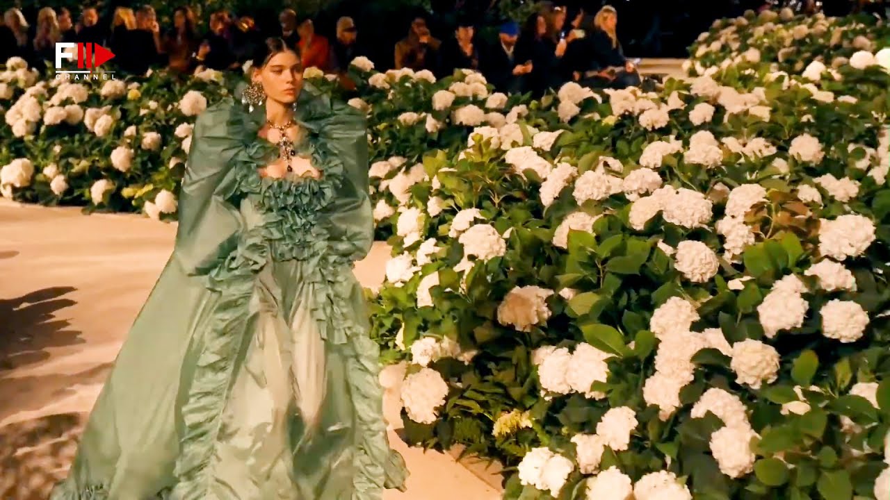 SAINT LAURENT Spring 2026 Best Looks Paris - Fashion Channel - MVFW Social