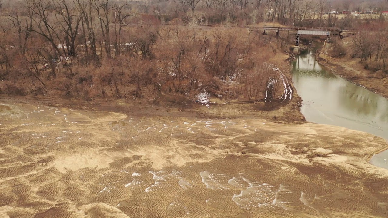 Kansas river in Bonner Springs - YouTube