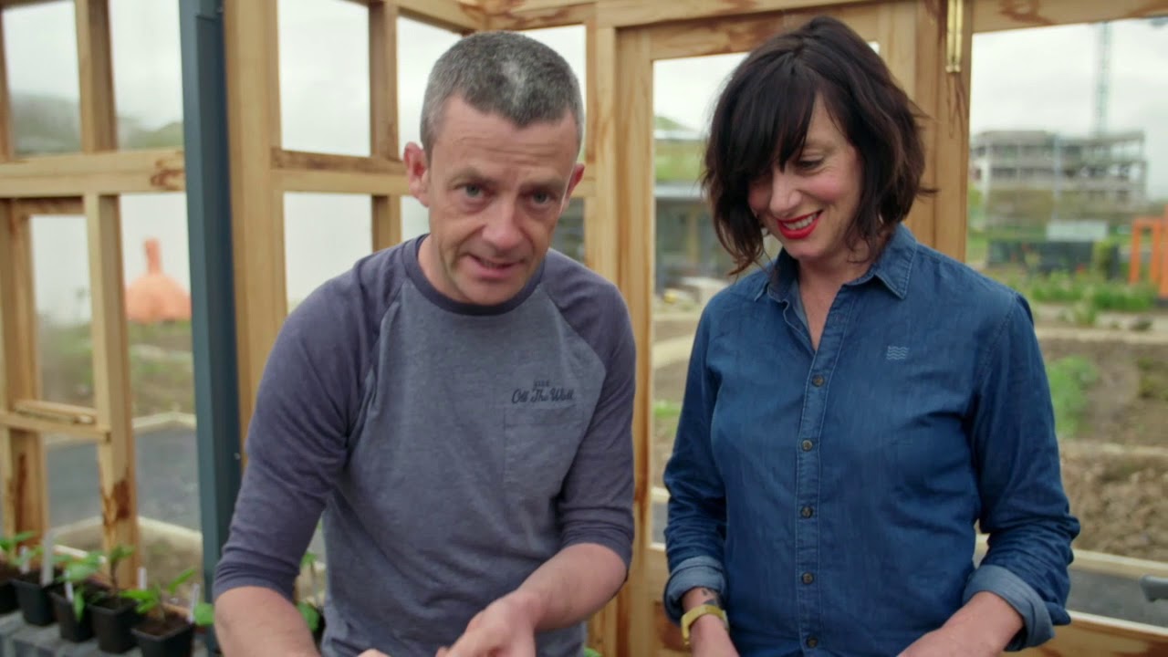 GROW COOK EAT- Courgettes- Episode 4 Part 1 - YouTube