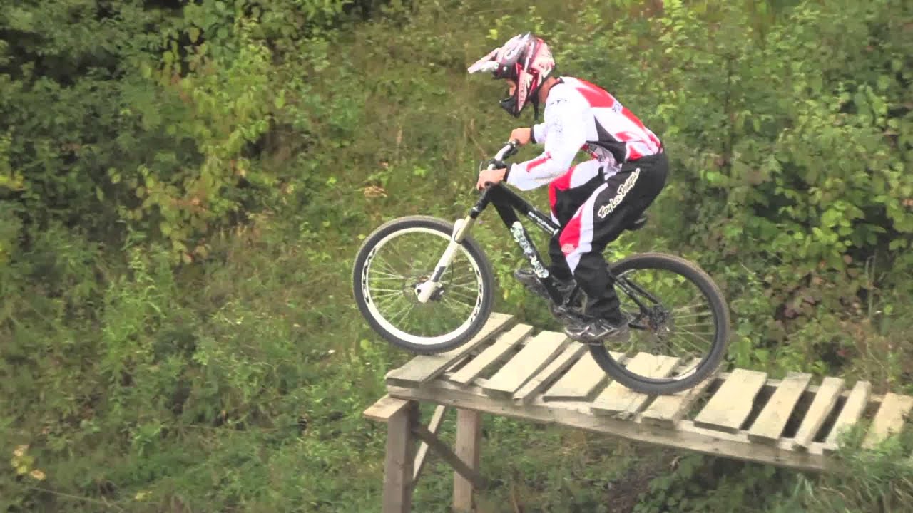 MTB Drop slow motion - YouTube