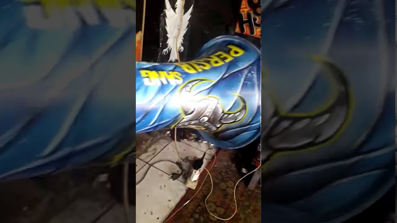 Airbrush viking - YouTube