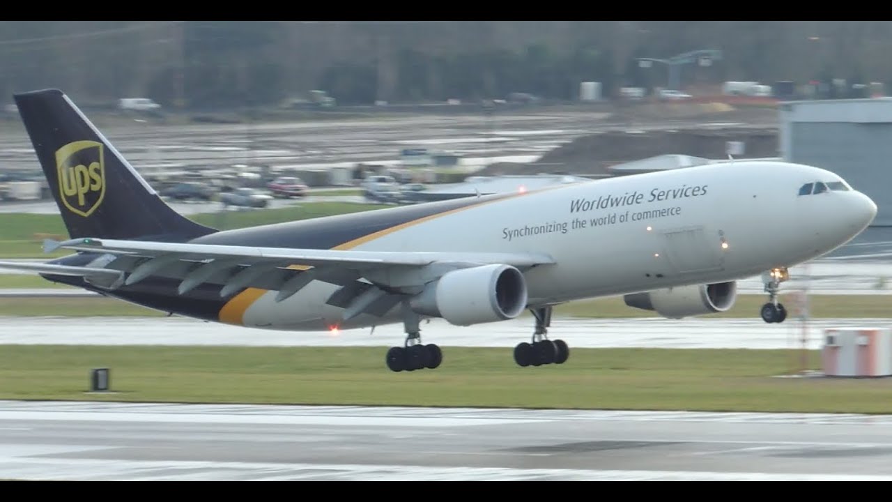 UPS Airbus A300-600F [N125UP] landing in PDX - YouTube