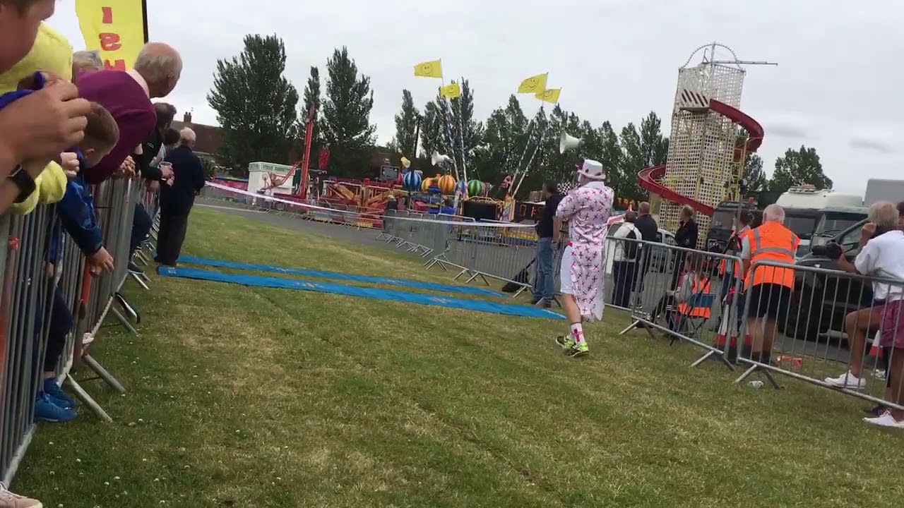 John Mason wins Freckleton Half Marathon - YouTube