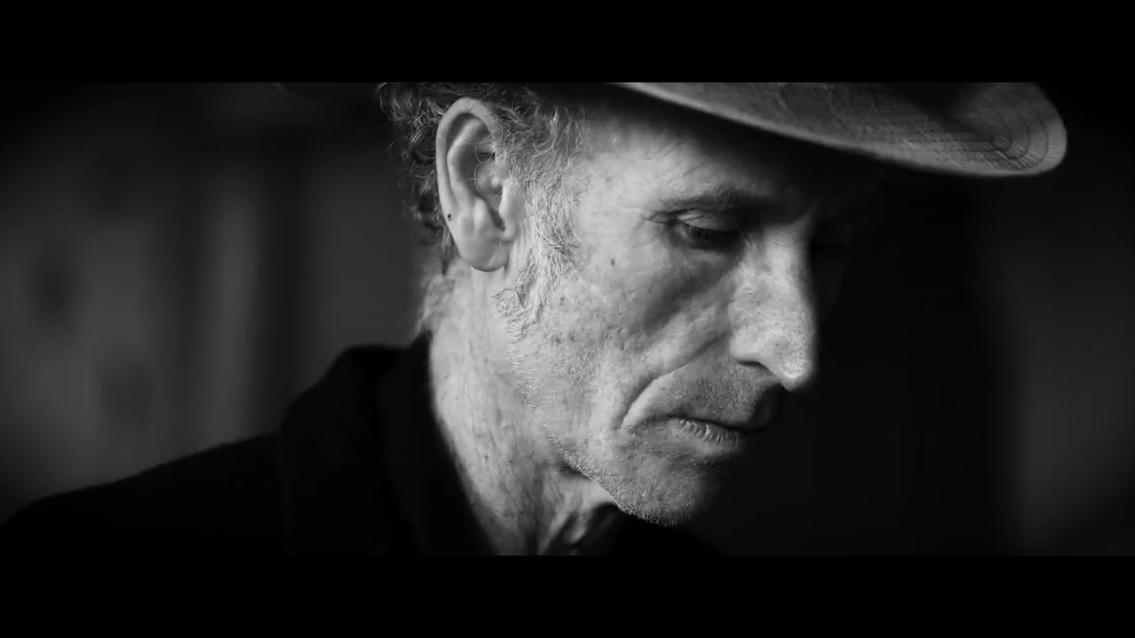 Matthew Robb The devil drives - YouTube