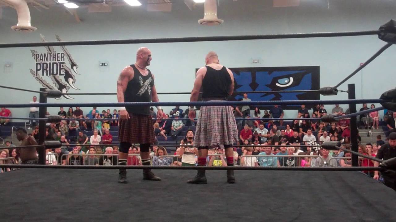 Headbangers (Mosh, Thrasher) Intro at CCW South Florida Aug. 2016 - YouTube