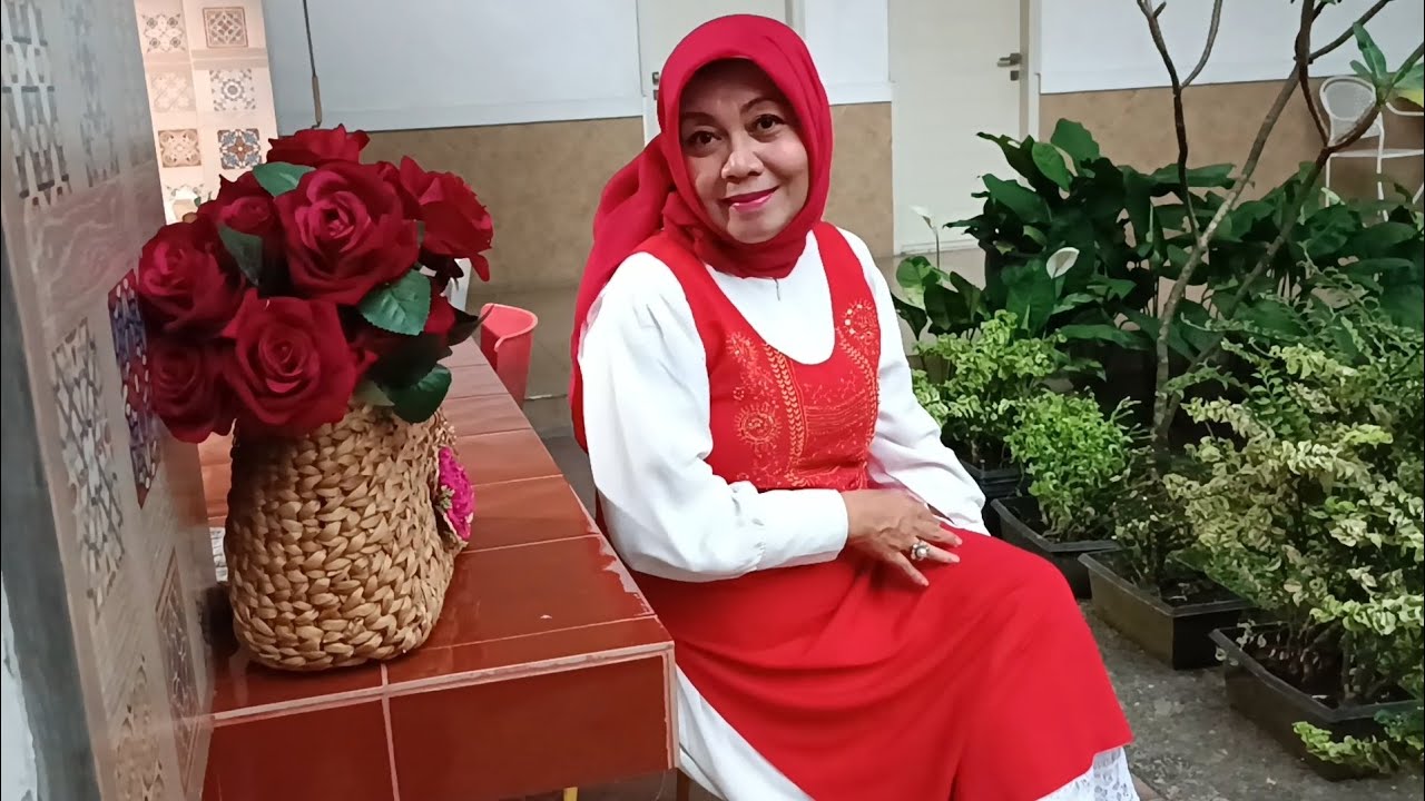 TANDA CINTA - Ratna Mami Kucing ft Ion Mubarak | Cipt : Ambaton - YouTube