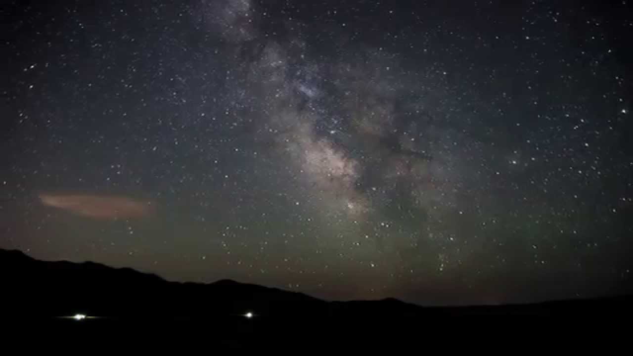 Timelapse of The Great Rift of the Milky Way at Lone Rock, Utah - YouTube