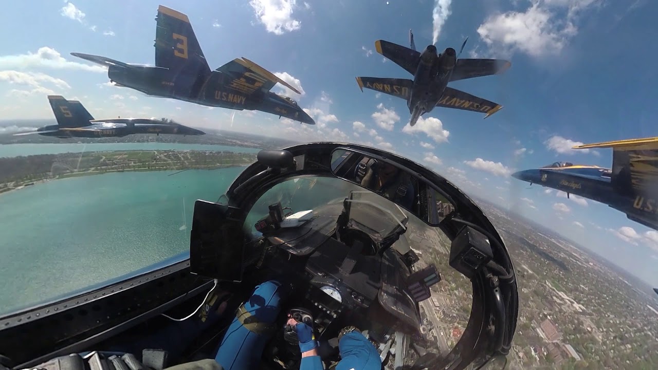 U.S. Navy Blue Angels formation flights over Detroit - YouTube