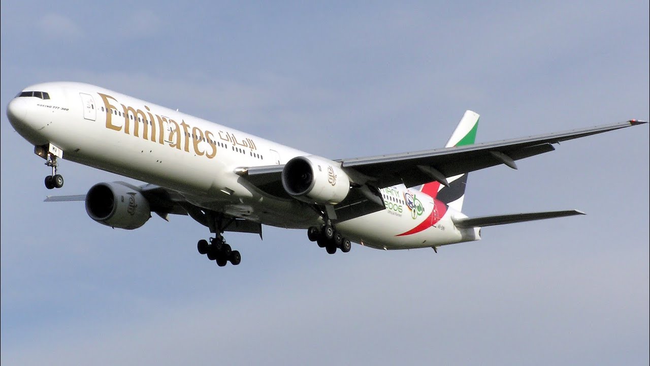 Take off,landing.Boeing-777 - YouTube