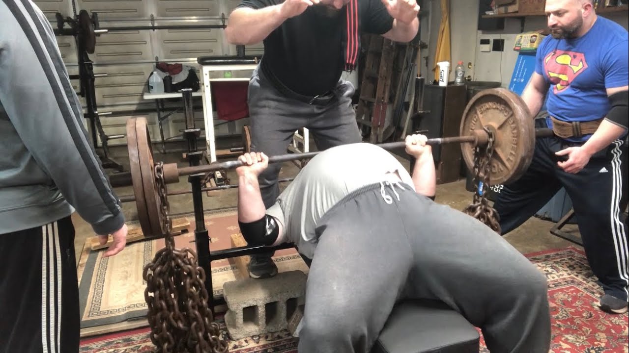 Maximum effort 5 chain (200 lbs of chain weight) bench press! ME Upper ...