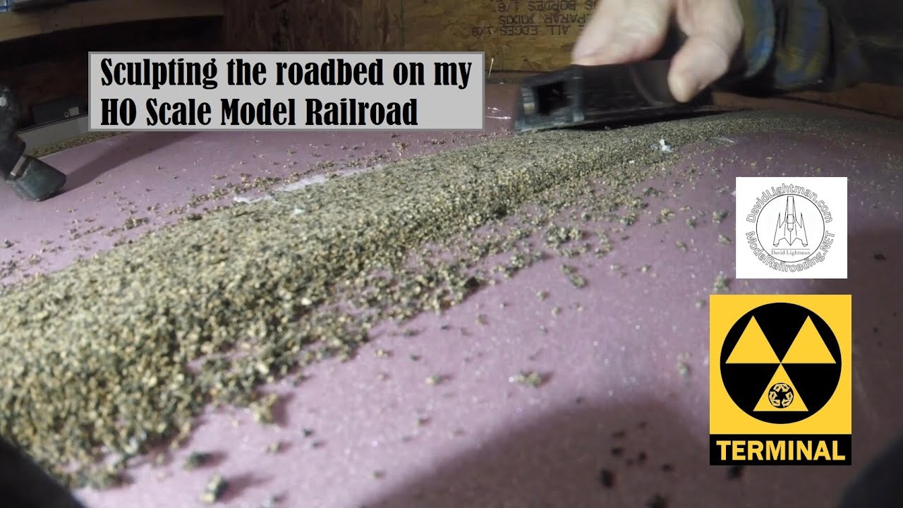 SCULPTING THE ROADBED ON MY HO SCALE MODEL RAILROAD - YouTube