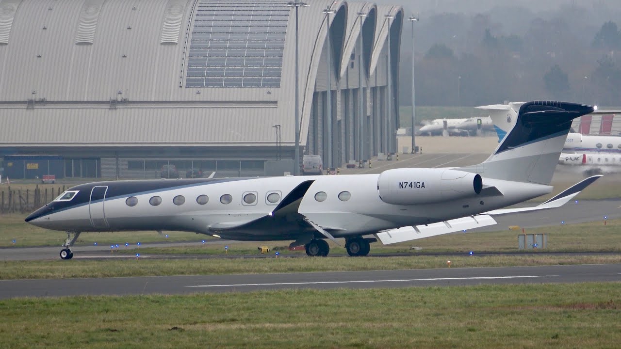 GULFSTREAM G700! 1 week old. N741GA. First international flight ...