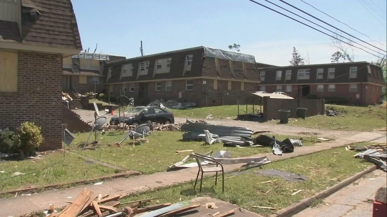 SC National Guard helping clean up Seneca after tornado - YouTube