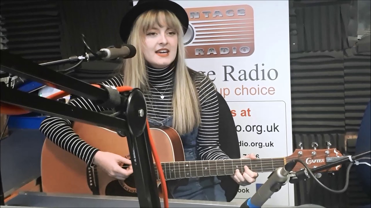 SARAH JONES STEP INSIDE LOVE - VINTAGE RADIO 21st Nov 2019 - YouTube
