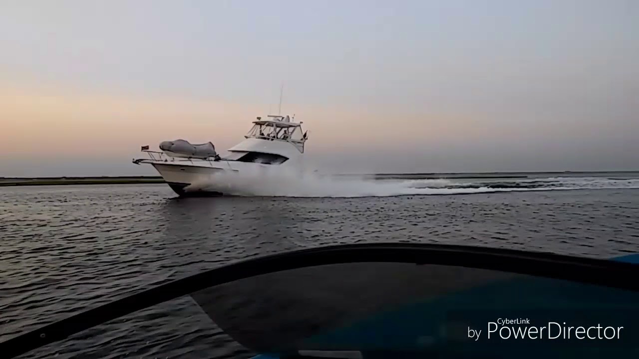 Fast boats on the Great South Bay - YouTube