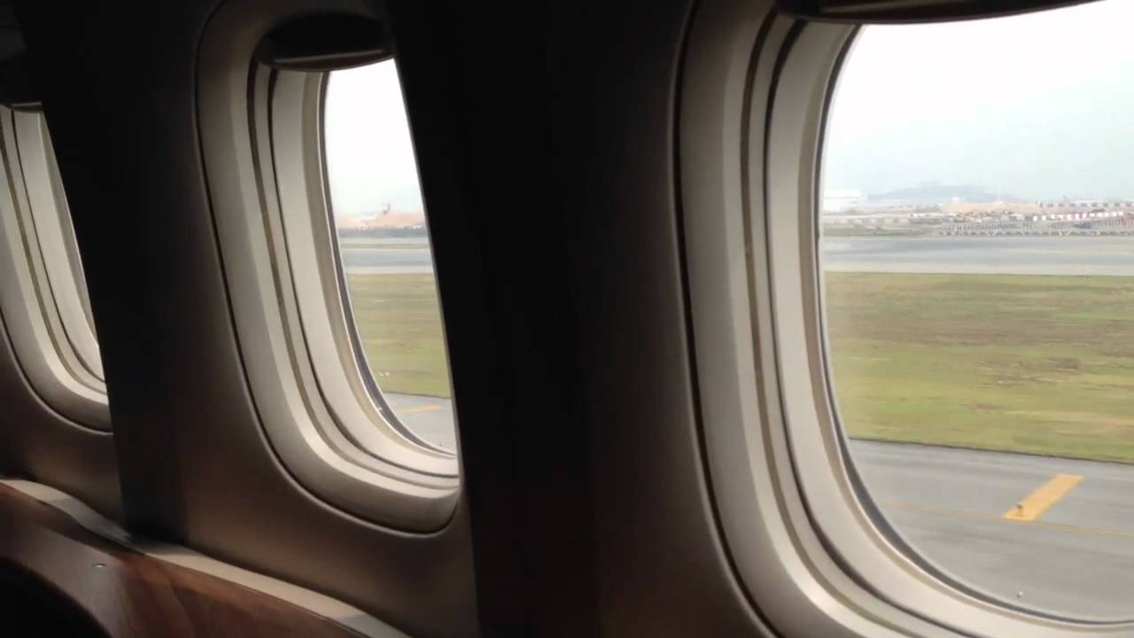 Cathay pacific airlines first class view. CX 841 JFK - HKG Landing ...