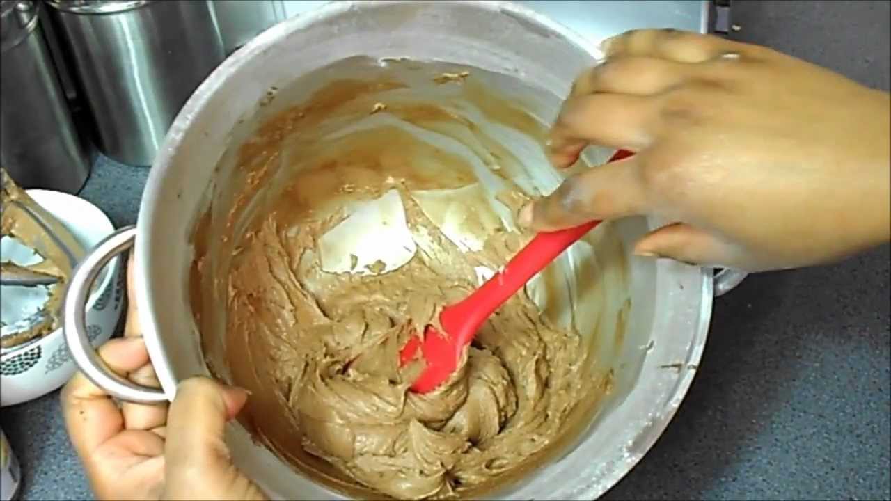 How To Make Easy Chocolate And Hazelnut Buttercream - YouTube
