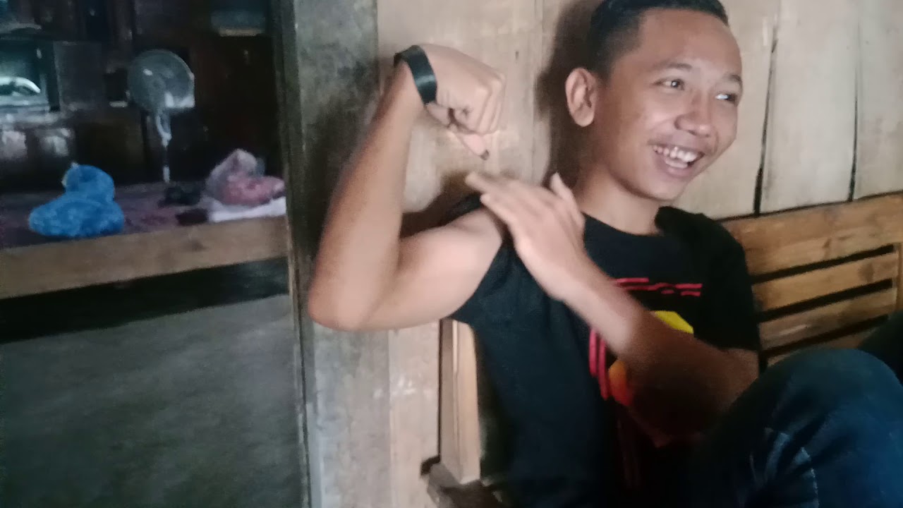 Tantangan Pecah Telur - Paling Konyol Muncrat di Muka - YouTube