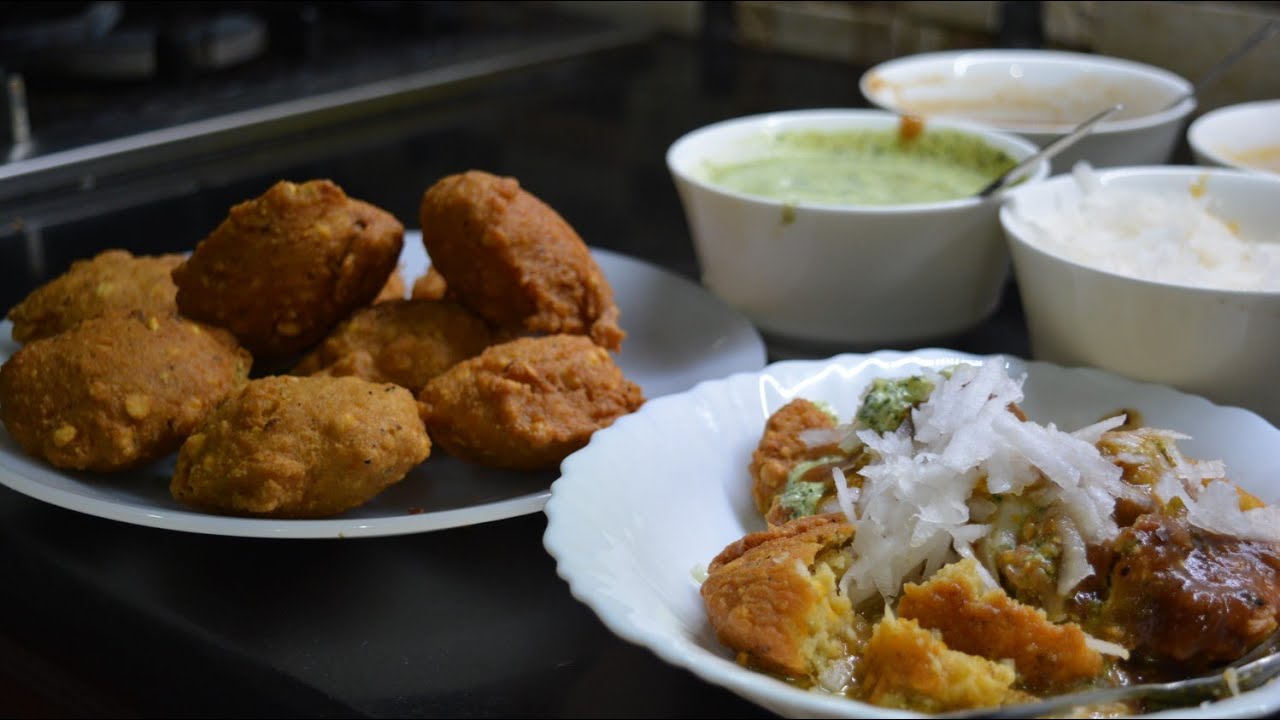 Ladoo Pithi Recipe(Lahore Street Food | Lado Pithiyan Walay | iftar ...