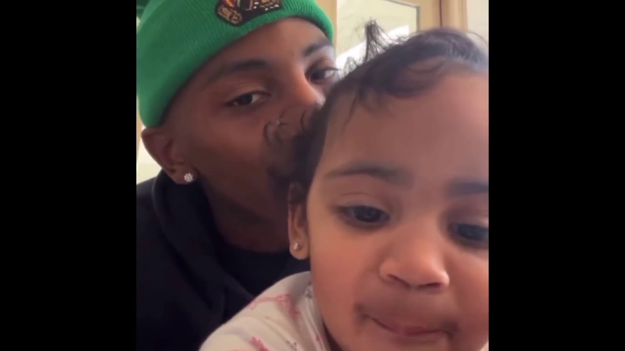 Baby London singing baby songs with her dad funnymike😭 ️ ️ ️ - YouTube