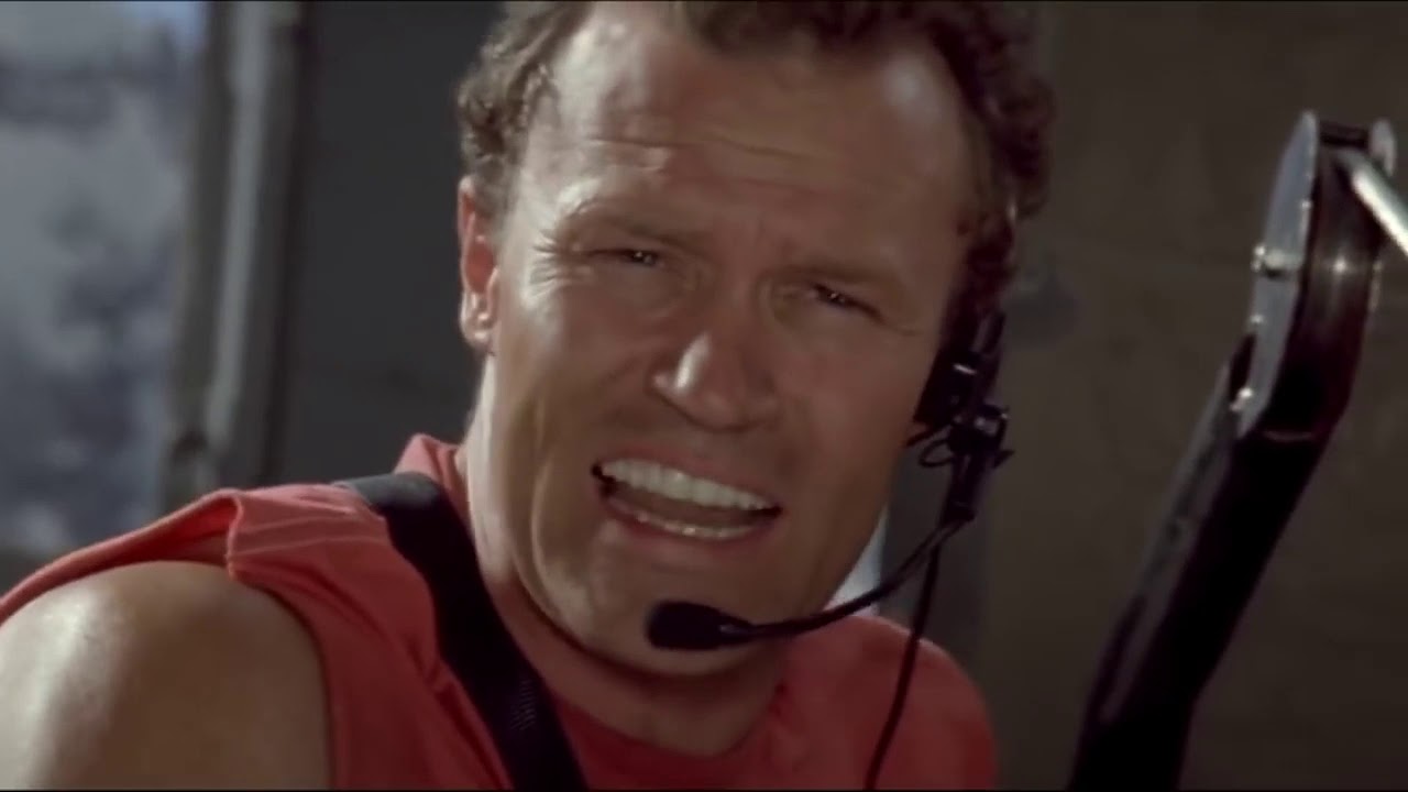 Stallone Opening Scene | Cliffhanger (1993) - YouTube