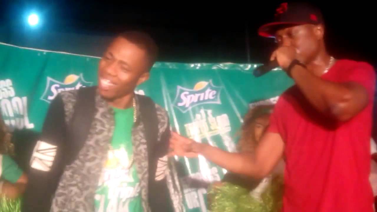 Dandizzy freestyles with Vector Tha Viper at Sprite Tripple Slam in ...