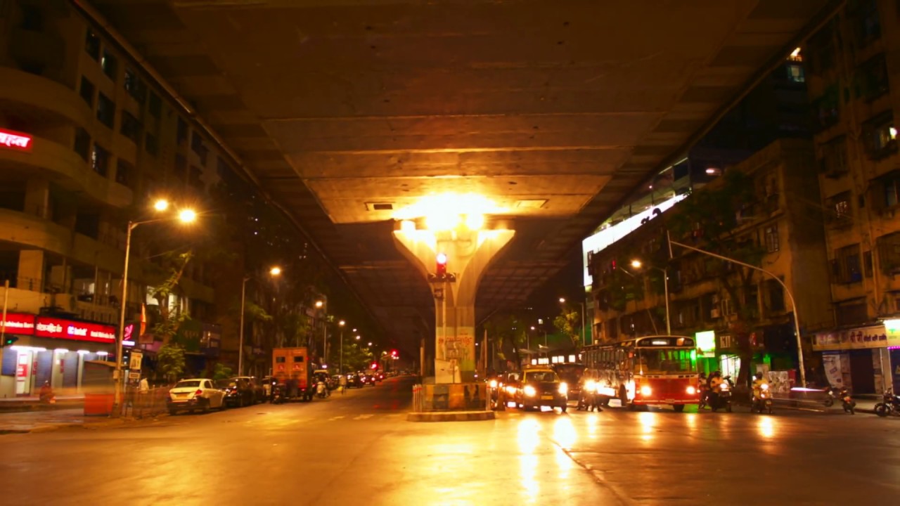 Time-lapse of a busy road in Mumbai - YouTube