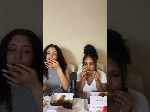 ASMR | Trying Korean Fried Chicken! ft.jesseniaf #koreanfood #koreanmukbang #friedchickenmukbang