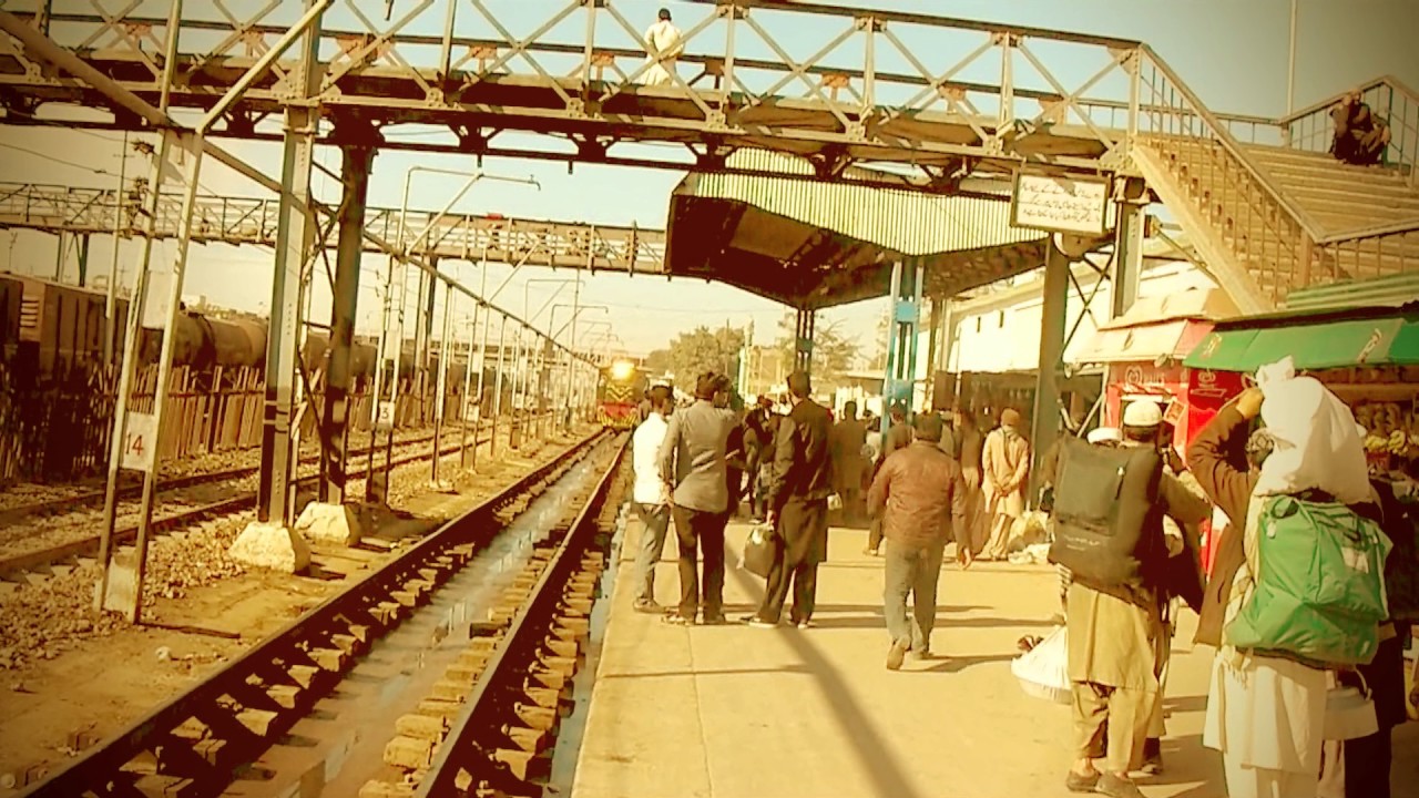 Hazara Express Moving from Hyderabad (S. Jamil & Co) - YouTube