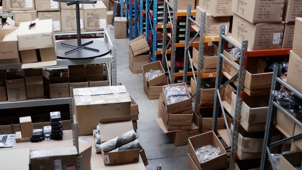 The Warehouse S01E01 - Come and work for Manic - YouTube