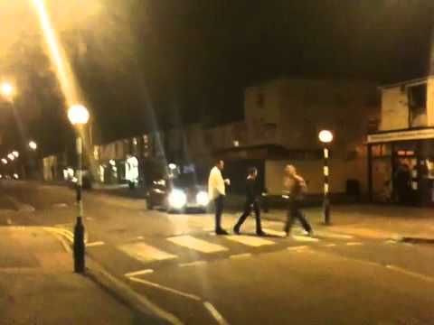 Funny pedestrian crossing - YouTube