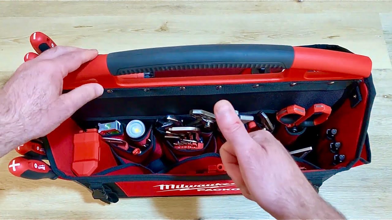 Milwaukee Packout 20" Tote Bag Loadout - YouTube