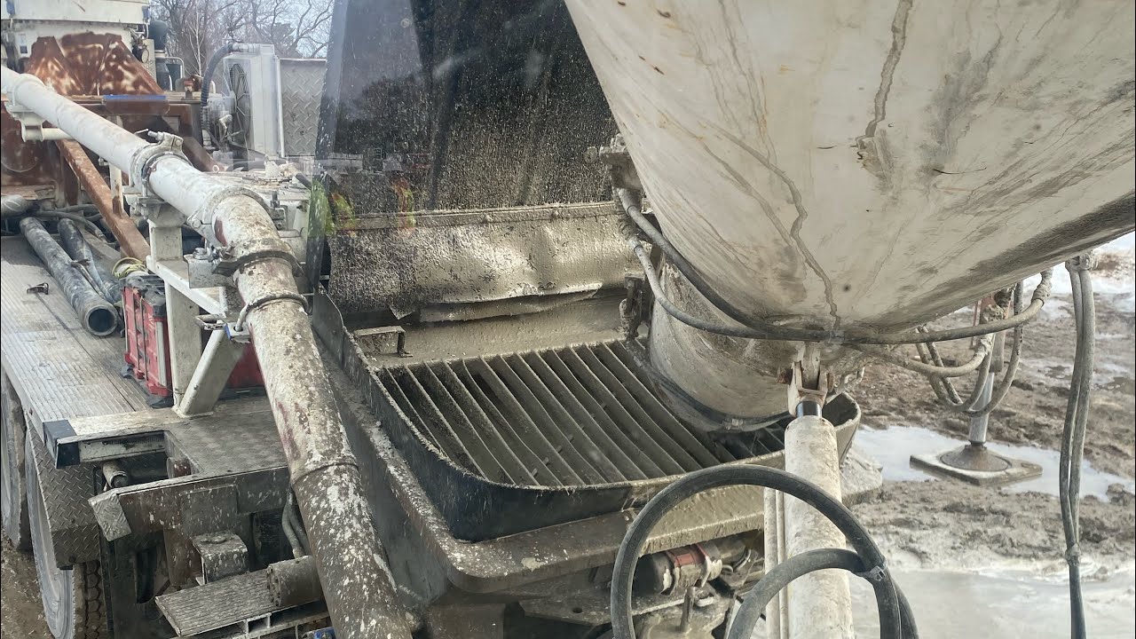 Pump truck pour for flowable fill, 170 yard job #pumptruck #work - YouTube