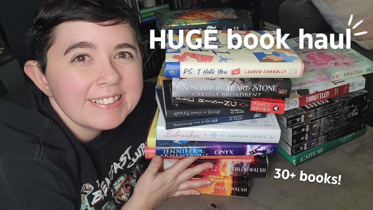 HUGE BOOK HAUL 📚 30+ books!! - YouTube