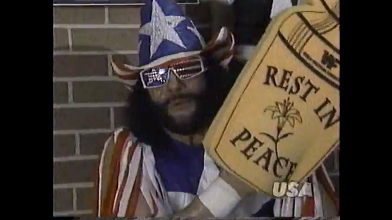 Macho Man Randy Savage and Todd Pettengill host WWF Mania (09-18-1993 ...