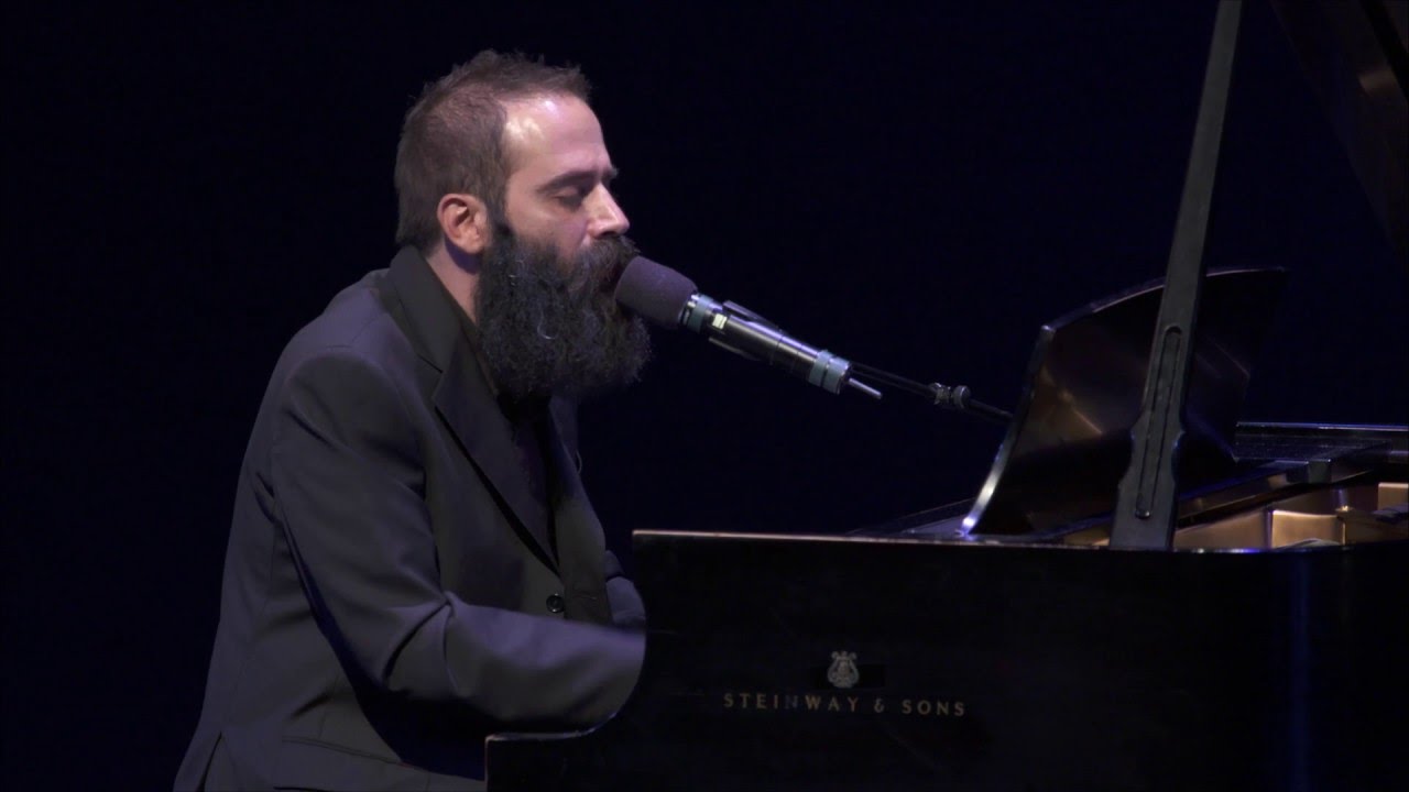 Sebu Simonian at Glendale's Armenian Genocide Commemoration - YouTube