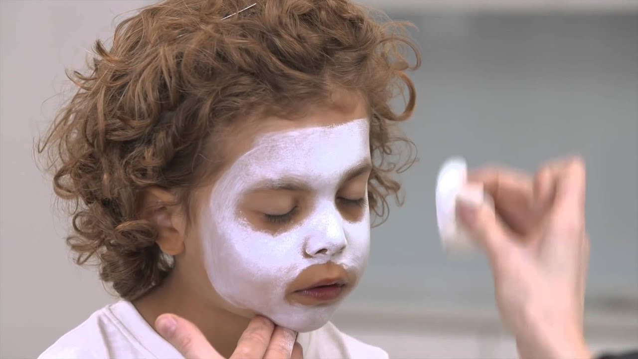 Halloween Vampire Face Paint Tutorial Snazaroo - YouTube