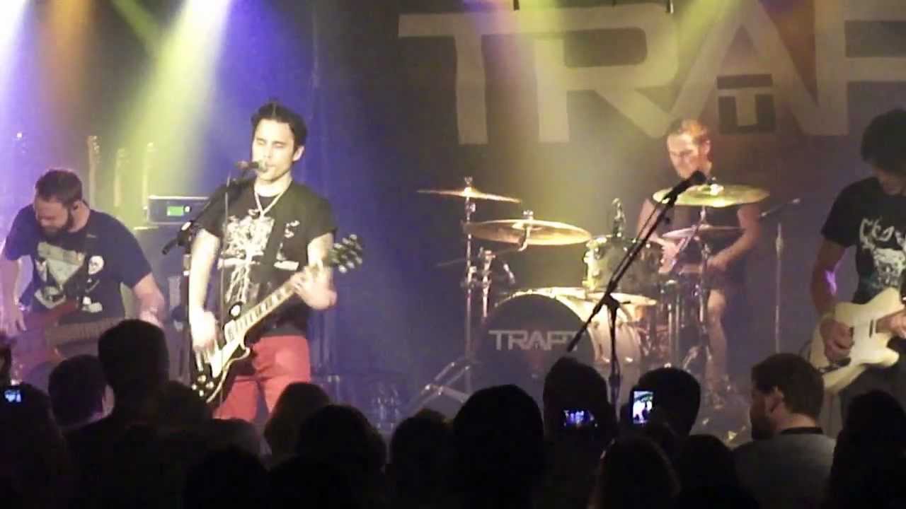 Trapt - Echo - Columbus, Ohio 11/10/12 Alrosa Villa - YouTube