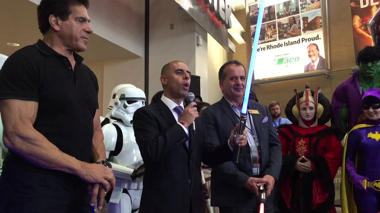 Rhode Island Comic Con - YouTube