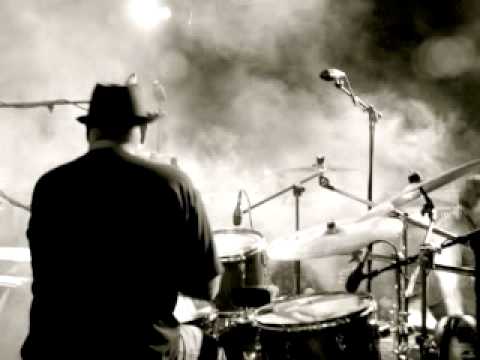 Millo Torres y el Tercer Planeta - "Vida te da" - YouTube