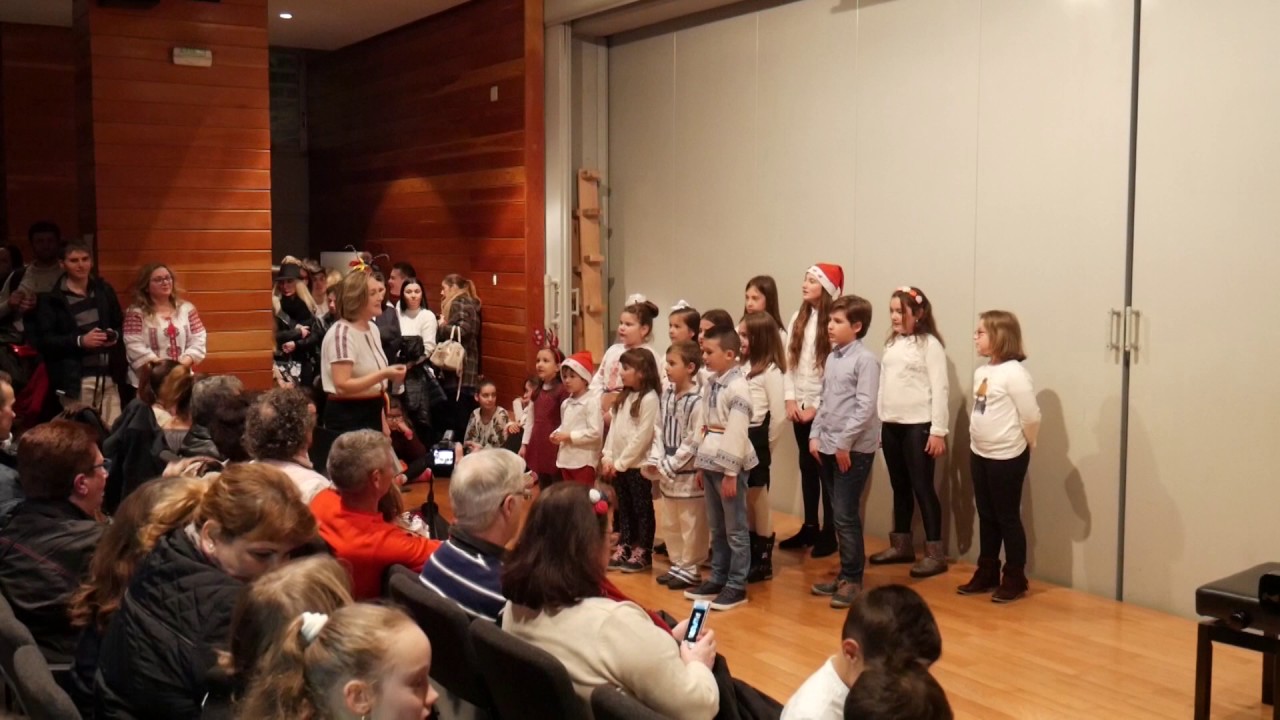 Colindam, colindam iarna - Festival Colinde Castellon - YouTube