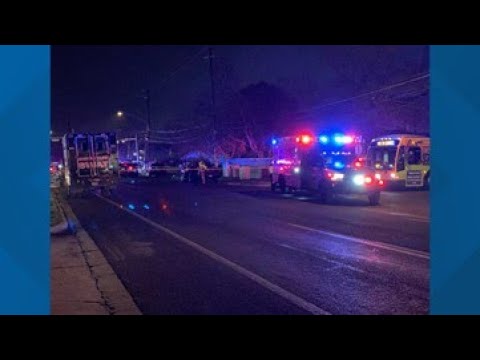 LIVE: Austin police provide updates on Rogge Lane SWAT situation | KVUE ...