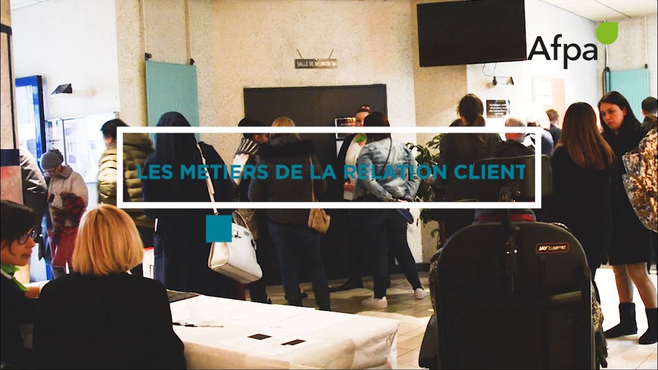 Les métiers de la relation client : un secteur qui recrute! - YouTube