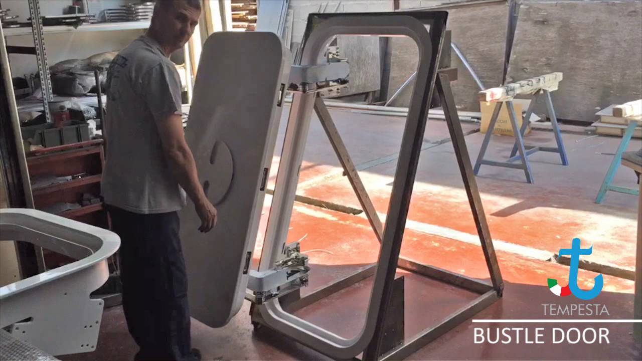 Bustle Door With Pantograph Hinges - YouTube