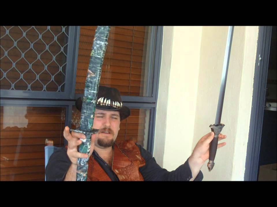 WROL / Zombie Sword, Katana VS Straight Sword (Jian) - YouTube
