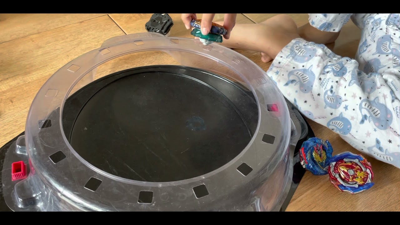 Wizard Fafnir Beyblade BURST hand spin - YouTube